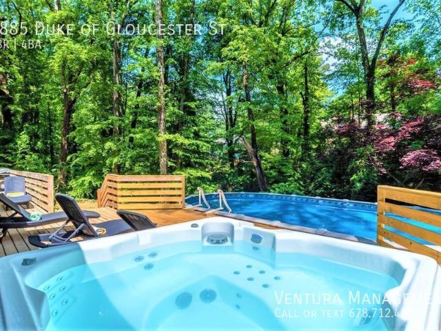 6 BR, 3.5 BA Apartment 2885 Duke of Gloucester St, East Point, GA 30344