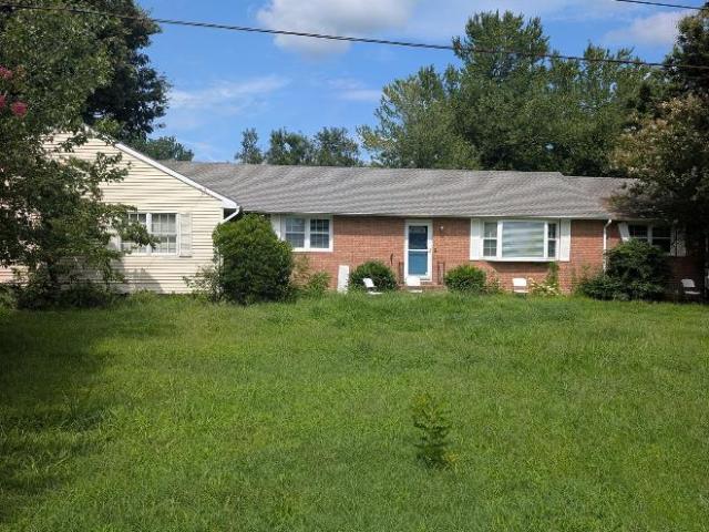 6 Br, 3 bath, Condo 43640 Potomac Shores Rd