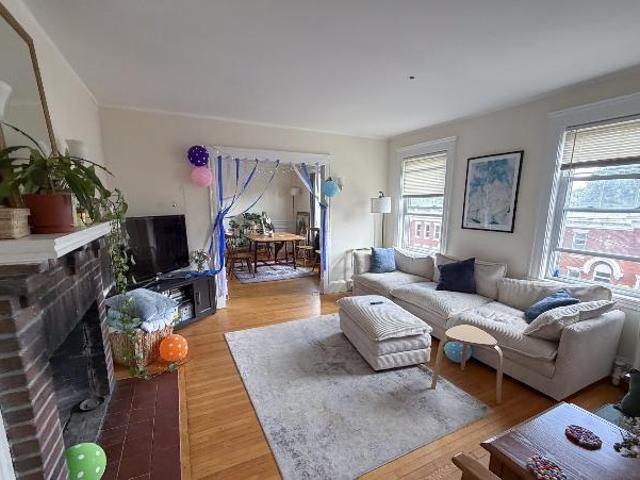 6 Br, 3 bath, Condo 51 Leamington Rd