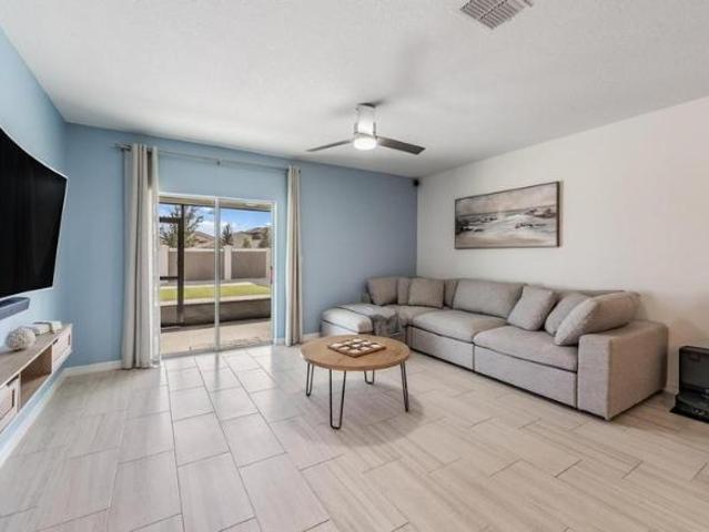 6 Br, 3 bath, Single Family 11298 Radiant Shore Loop