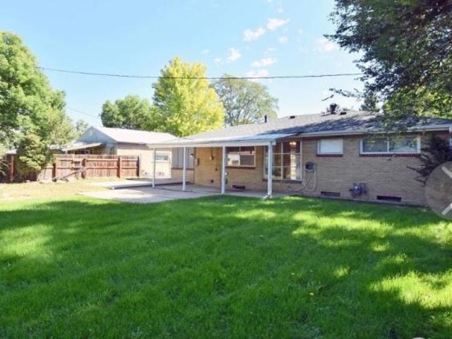 6 Br, 3 bath, Single Family 2547 14th Ave