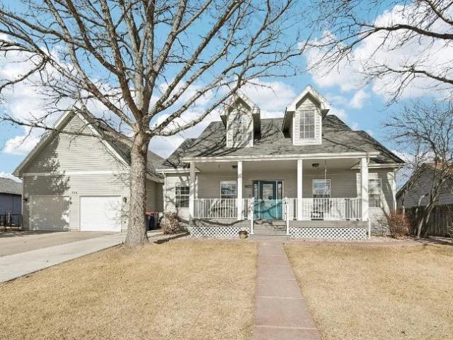 6 Br, 3 bath, Single Family 714 Jay Avenue
