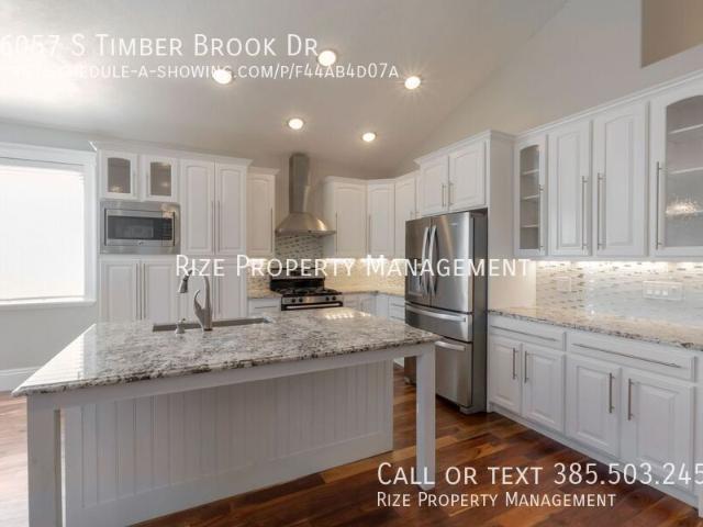 6 BR, 3 BA Apartment 16057 S Timber Brook Dr, Draper, UT 84020