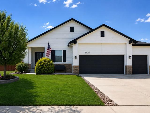 6 BR, 3 BA Apartment 10692 McGahan Dr, Fountain, CO 80817