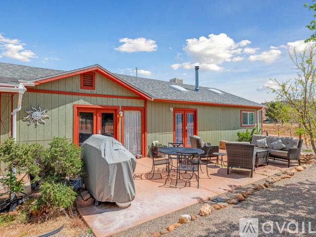 6 BR, 3 BA Apartment 10800 Clover Ln, Cornville, AZ 86325