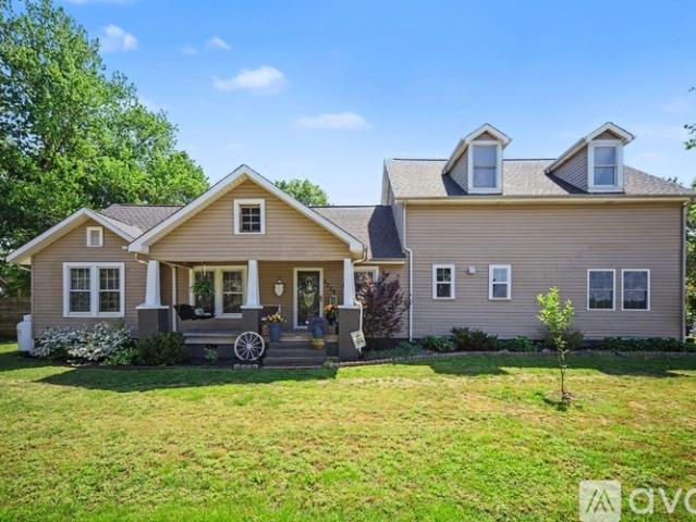 6 BR, 4.5 BA Apartment 5226 Old Plank Road, Iron Station, NC 28080