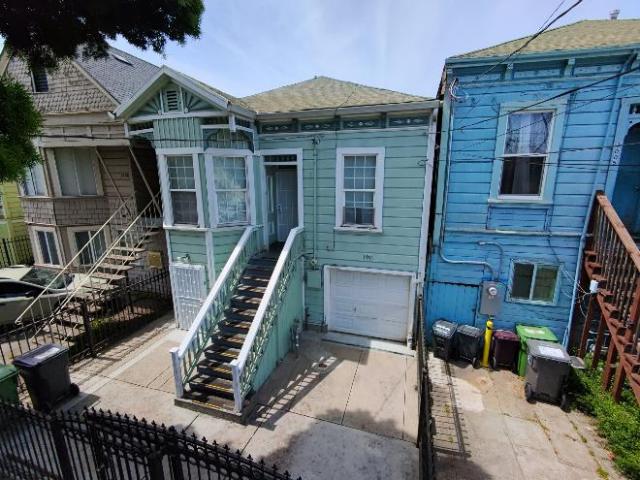 6 Br, 4 bath, Single Family 1941 Chestnut St