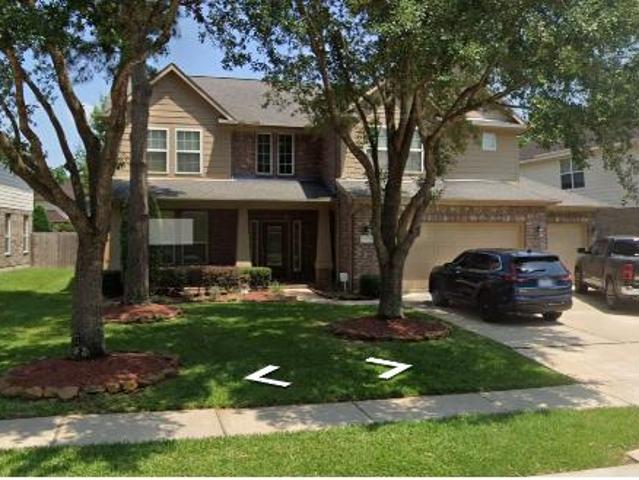 6 Br, 4 bath, Single Family 11915 Badlands Bend Ln