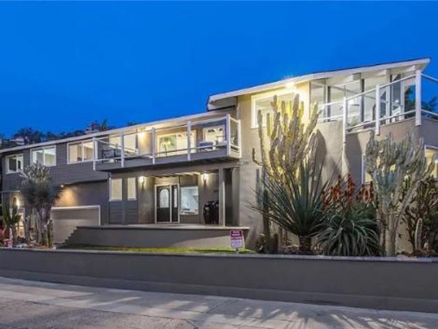 6 Br, 4 bath, Single Family 2 Camel Point Dr