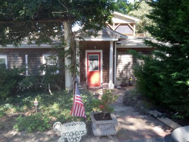 6 Br, 4 bath, Single Family 36407 Fir Dr