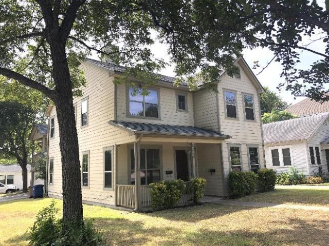 6 Br, 4 bath, Single Family 5315 Duval Street