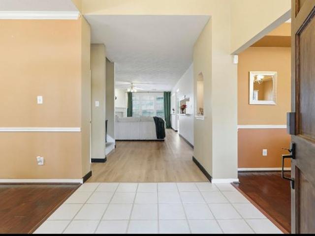 6 Br, 4 bath, Single Family 7903 Palmer Place Ln
