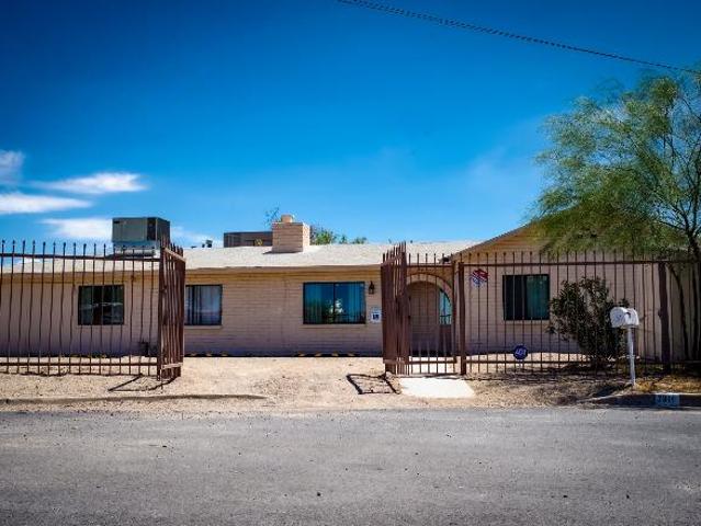 6 Br, 4 bath, Single Family 731 W 40th St