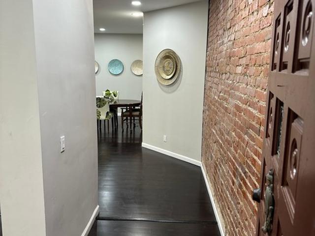 6 BR, 4 BA Apartment 38 Rhode Island Avenue Northwest, Washington, DC 20001