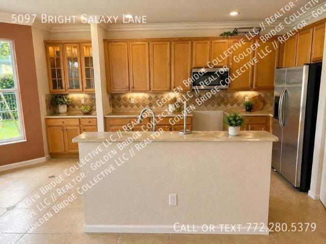 6 BR, 4 BA Apartment 5097 Bright Galaxy Lane, Greenacres, FL 33463