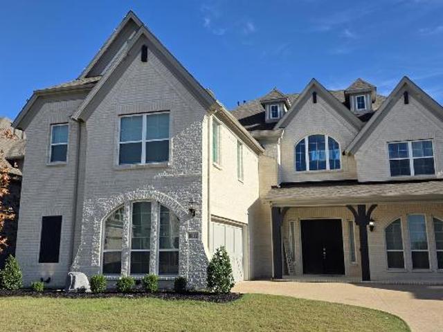 6 Br, 5 bath, Single Family 1112 Maverick Drive