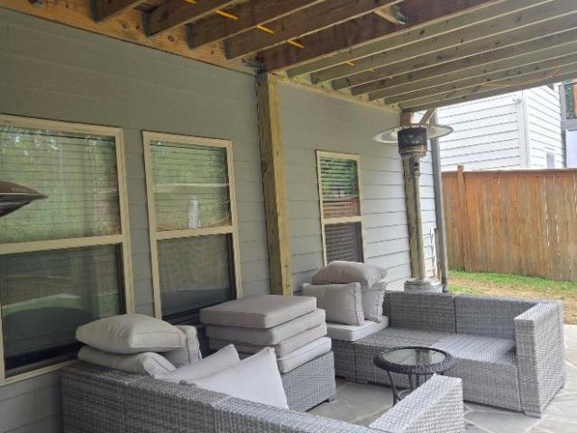 6 Br, 5 bath, Single Family 125 Grove View Road