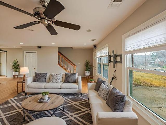 6 Br, 5 bath, Single Family 5806 Flanders St
