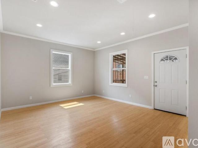 6 BR, 5 BA Apartment 1015 Martin Luther King Junior Way, Oakland, CA 94607