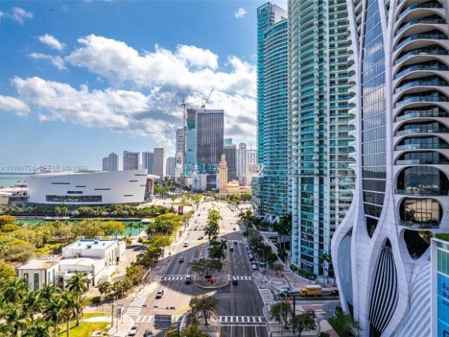 6 Br, 6 bath, Condo 1000 Biscayne Blvd