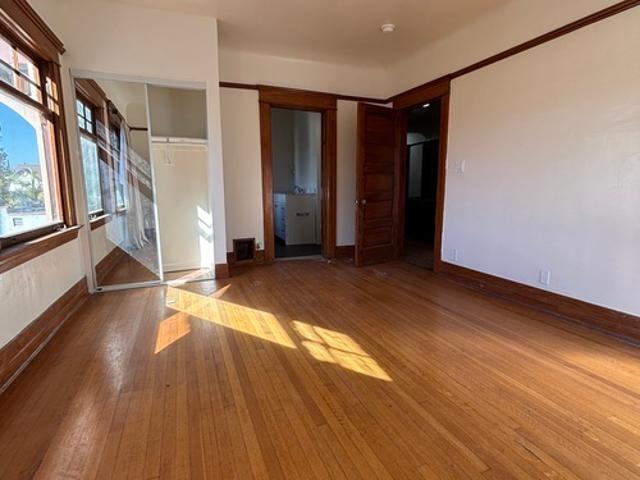6 BR, 6 BA Apartment 2618 Kenwood Ave, Los Angeles, CA 90007