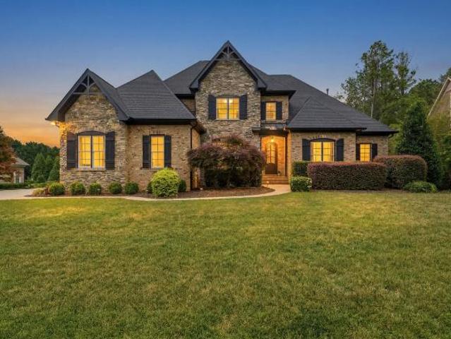6 Br, 7 bath, Single Family 2515 Village Manor Way