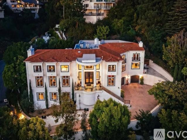 6 BR, 7 BA Apartment 1404 Dawnridge Dr, Beverly Hills, CA 90210