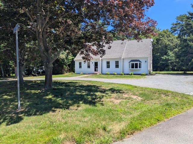 6 Braley Jenkins Rd, Centerville, MA 02632