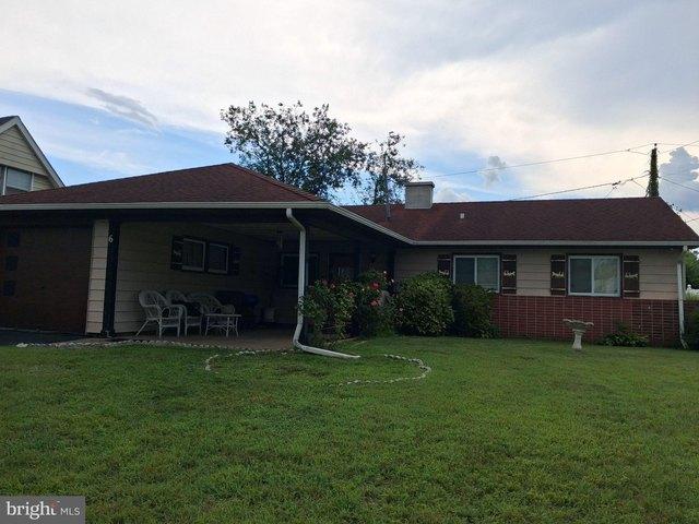 6 Brierdale Ln, Willingboro, NJ 08046