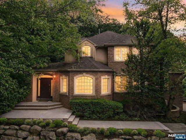 6 Briscoe Chase, Ringwood, NJ 07456