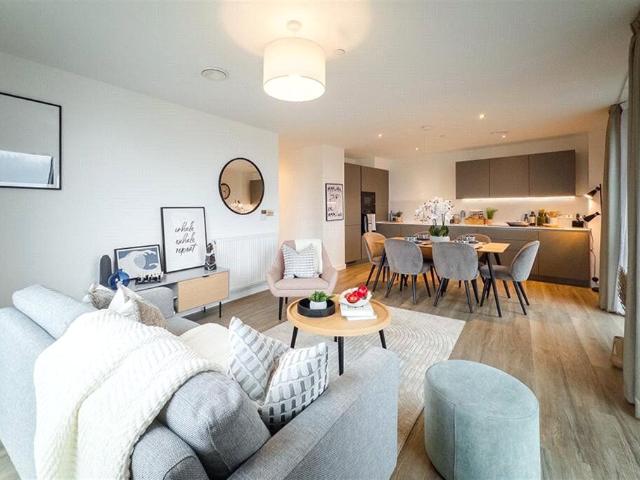 6 Britannia Road, Hammersmith And Fulham, London SW6, 3 bed flat to rent, £5,500 pcm | PrimeLocation