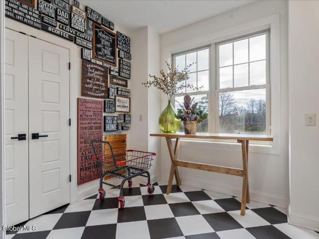 6 Brookhaven Court