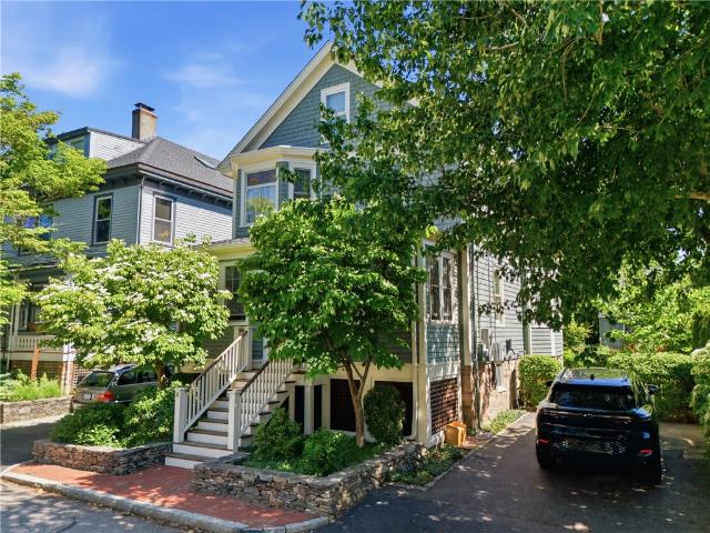 6 Brooks Avenue