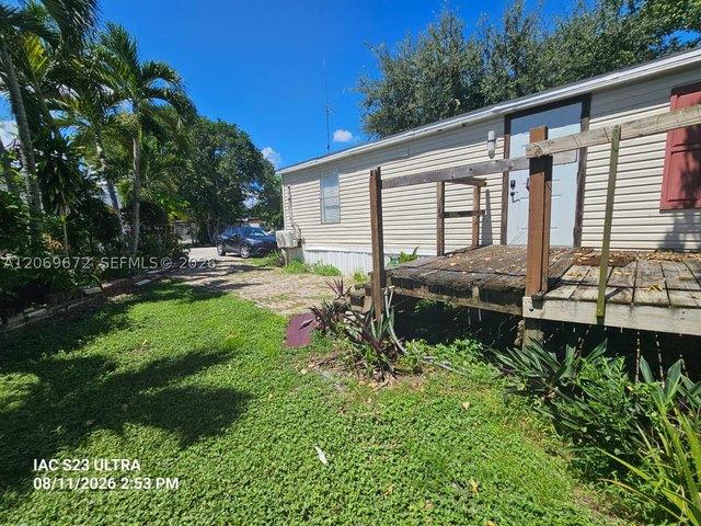 6 Ct Sw 6th Ct, Davie, FL 33325