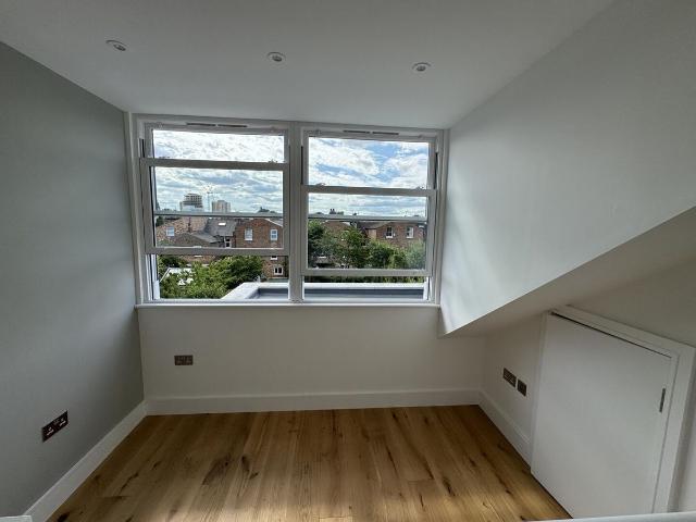 6 Cumberland Park, Acton, London W3, 2 bed property to rent, £3,000 pcm | PrimeLocation