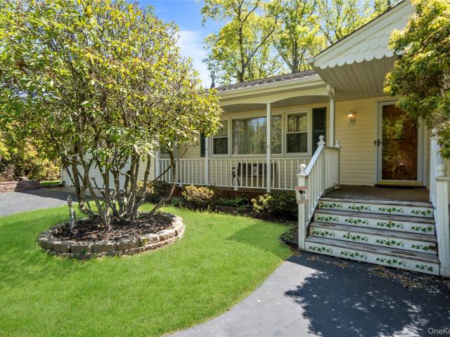 6 Canterbury Court
