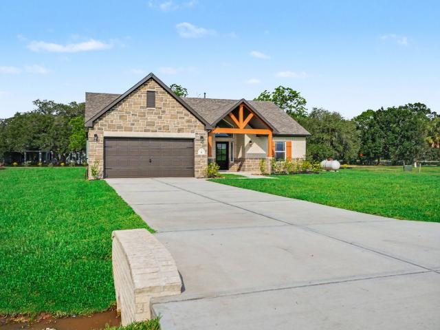 6 Cattle Dr