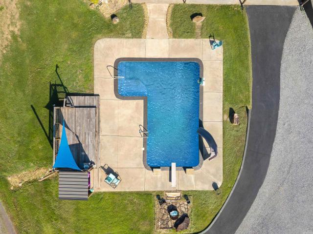 6 Cedar Hill Rd