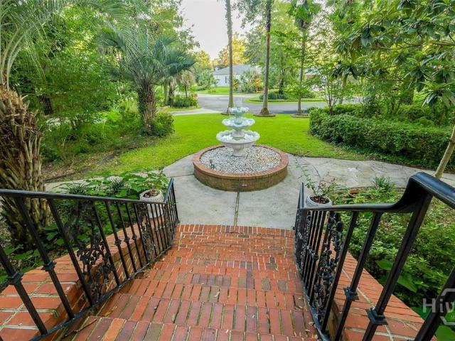 6 Cedar View Court