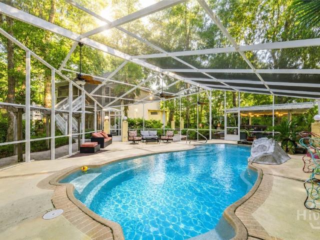 6 Cedar View Court