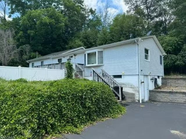 6 Cedartree Trail, Wantage, NJ 07461 MLS 3915035