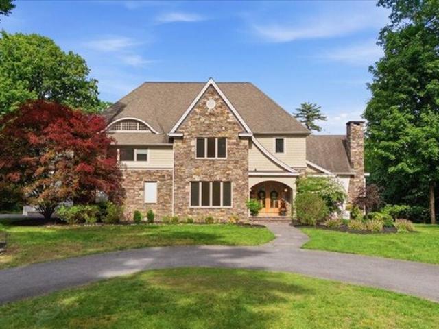 6 Cherry Tree Ln, Saratoga Springs, NY 12866