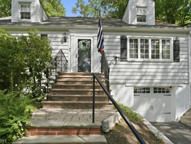 6 Cherry Lane