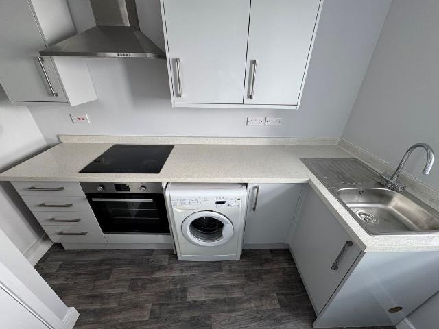 6 Chester Road, Yr Wyddgrug CH7, 1 bed flat to rent, £650 pcm | PrimeLocation