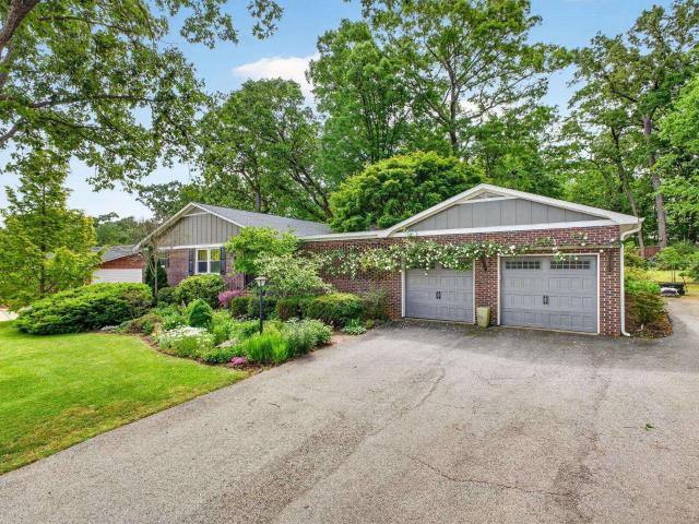 6 Chickasaw Drive