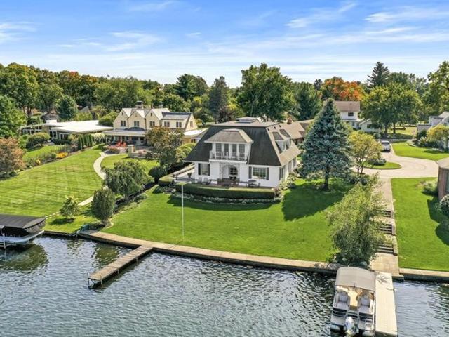 6 Clarendon Dr, Elkhart, IN 46516