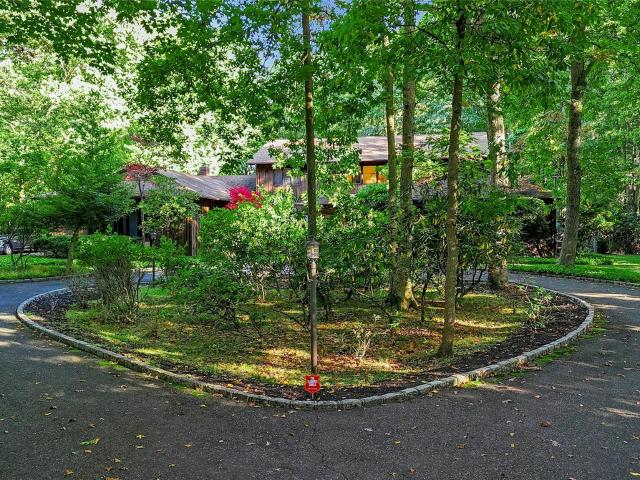 6 Cliffside Drive