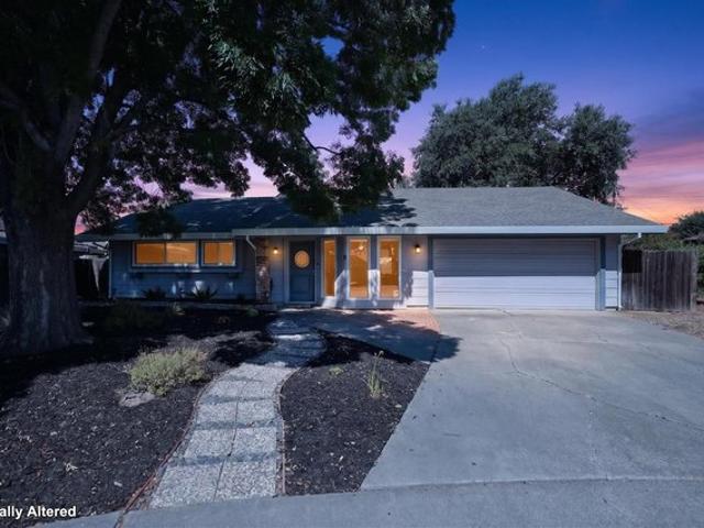 6 Clover Ct, Woodland, CA 95695