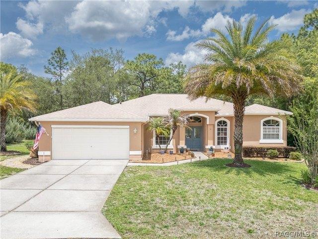 6 Coconut Ct, Homosassa, FL 34446