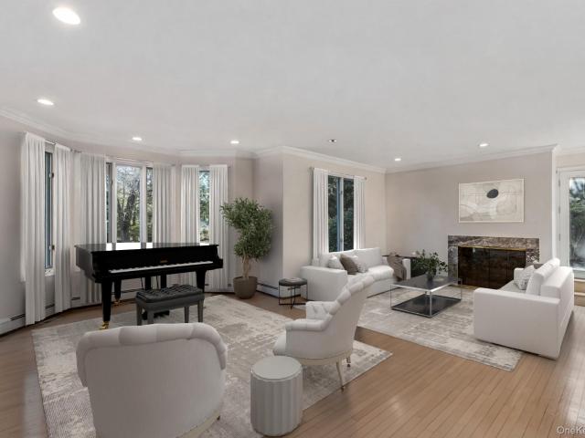 6 Coachmans Court